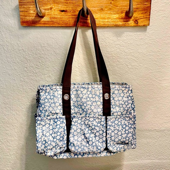 thirty-one | Bags | Thirty One Organizing Utility Tote Blue Floral ...